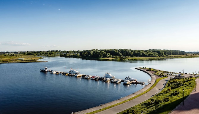 Explore hotels near Zavidovo, Russia | Radisson Hotels