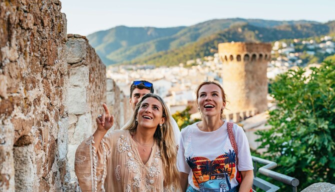 Earn Points for Hotel Stays & Benefits | Radisson Rewards