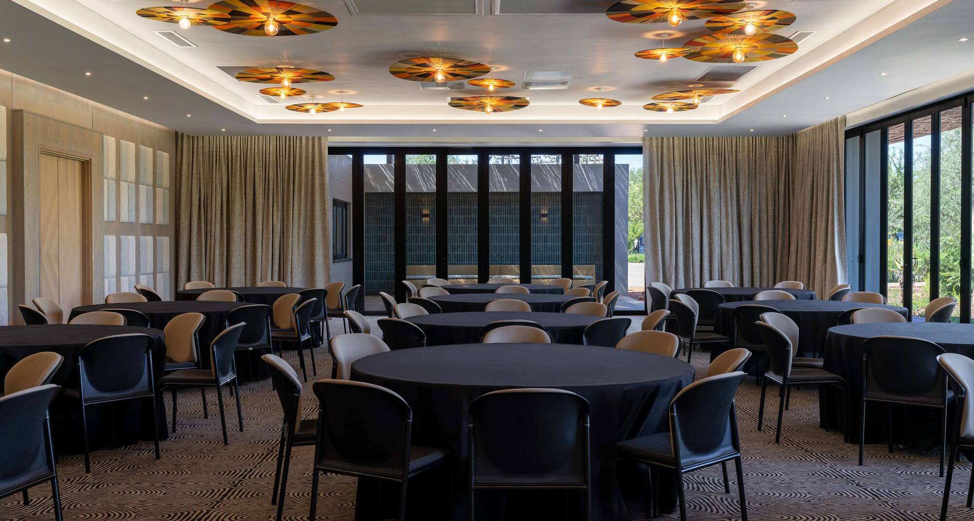 Meetings in the heart of the grasslands | Radisson Hotels