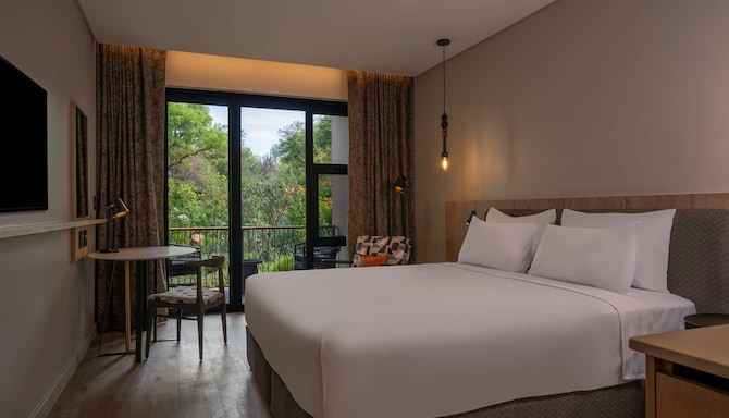 Start your day with woodland and mountain views | Radisson Hotels