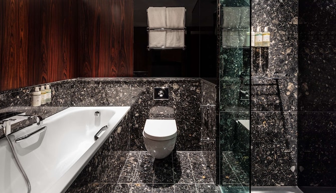 Book 5* The Edwardian Manchester, A Radisson Collection Hotel