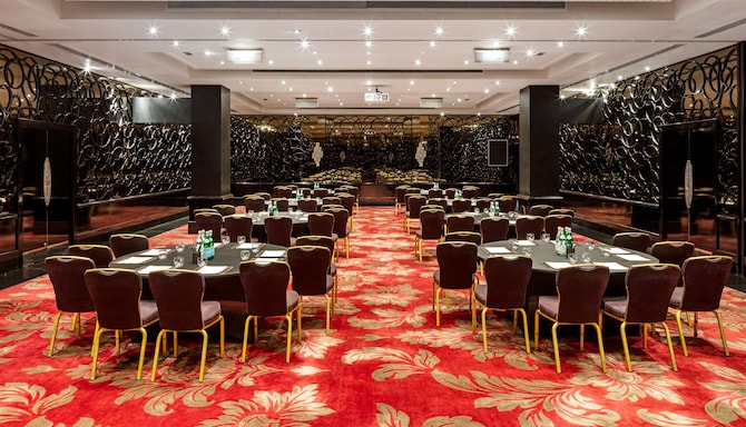 Discover our venues in Mayfair, London | Radisson Hotels