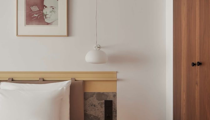 Discover our modern hotel in the heart of Athens | Radisson Hotels