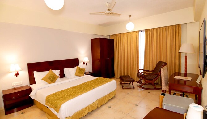 Hotel rooms & suites in Katra | Radisson Hotels